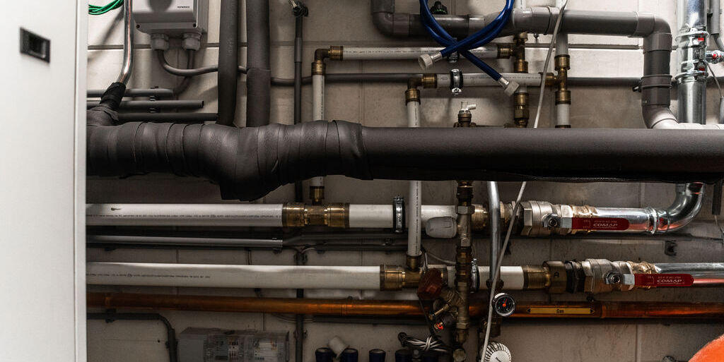 Een zakelijke bodemwarmtepomp laten installeren? - LTA Energy